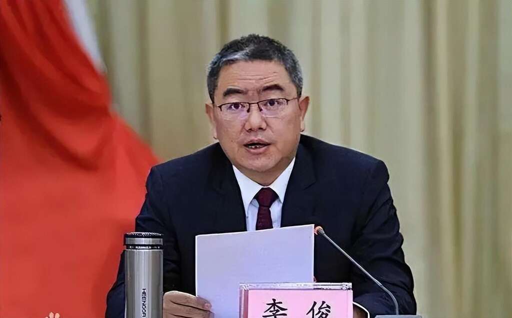 市委原书记的妻子，贪腐细节曝光 | 八阕