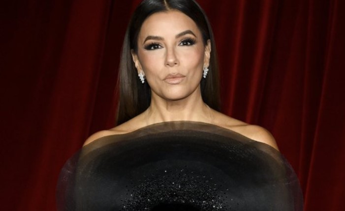 川普当选，“欲望师奶”已举家搬离 | 八阕