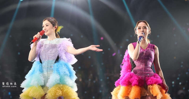 Twins演唱会，后台成花海 | 八阕