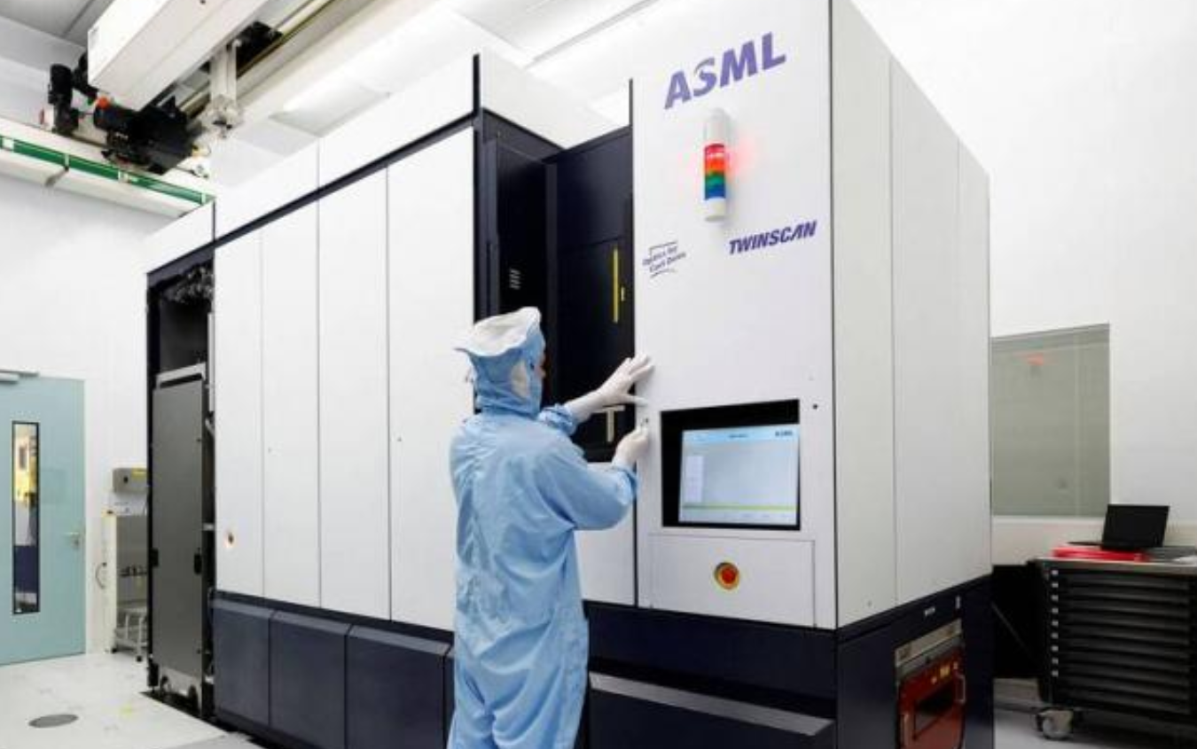 ASML要离开祖国？ | 八阕